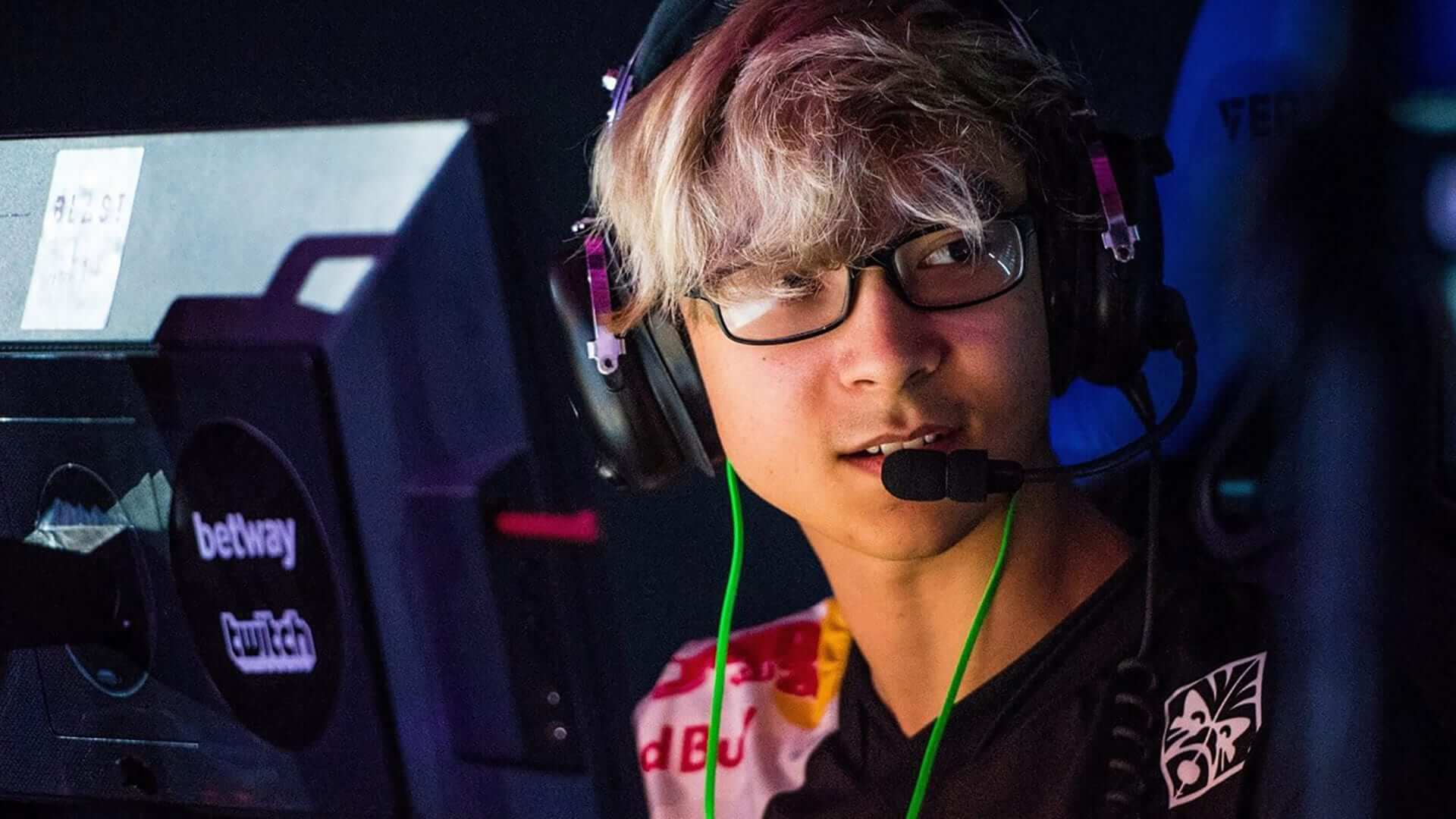 TenZ Ekipmanları Oyun Bilgisayarı Özellikleri Yayın Ekipmanları 2022